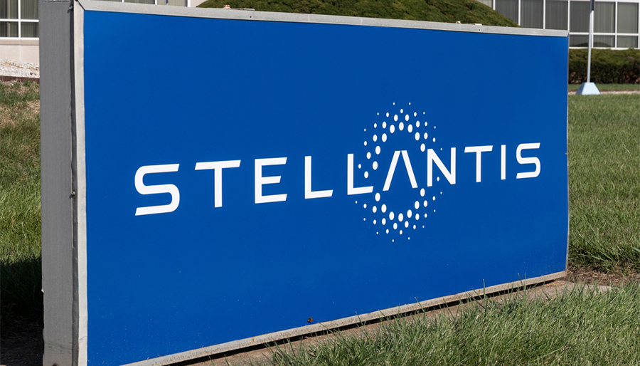 Stellantis selects Accenture for AI and digital twin manufacturing ...